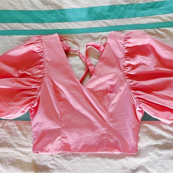 IJustHaveToHaveIt | Tops | Brand New Pink Puff Sleeve Boutique Top ...
